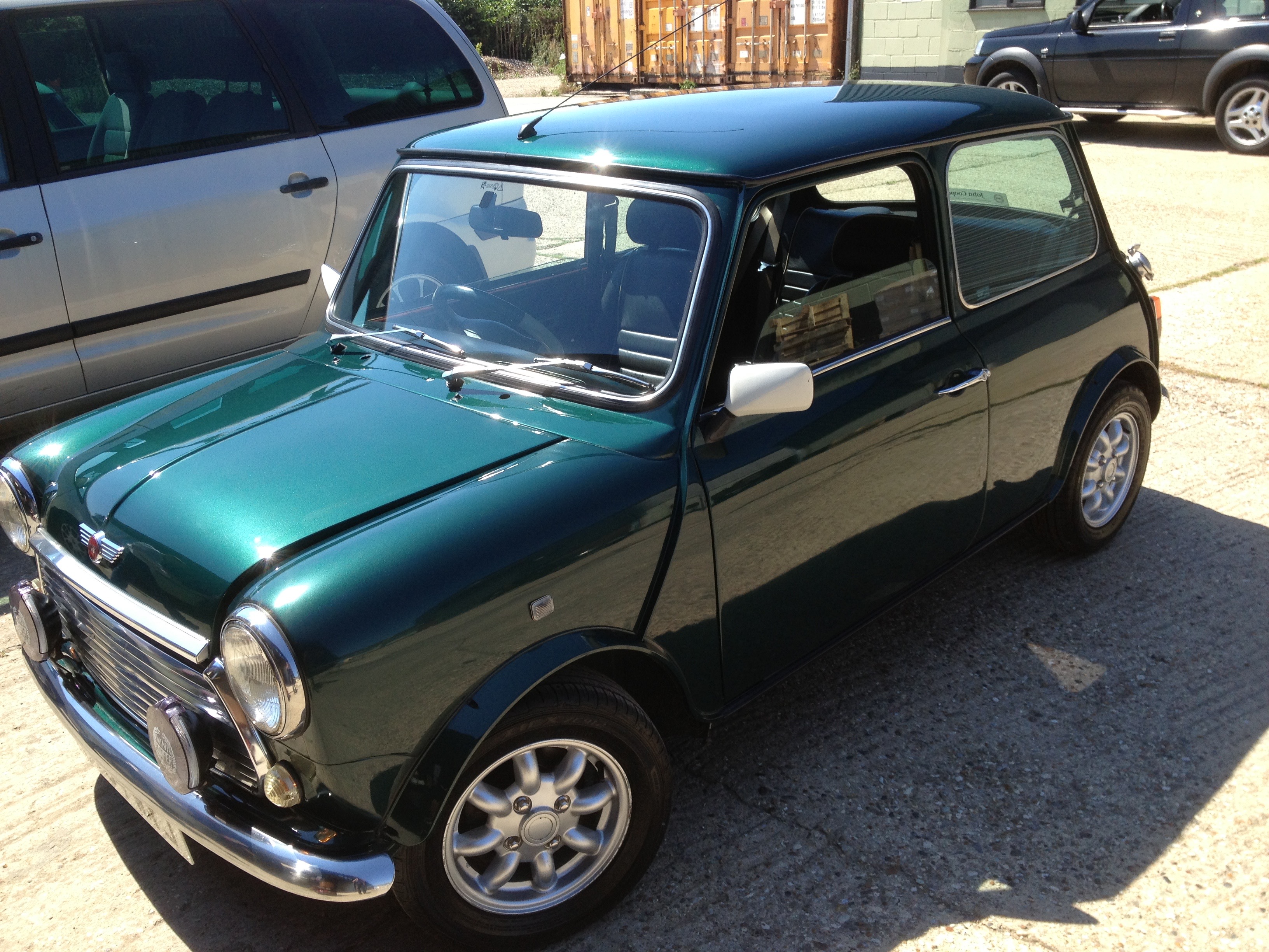 Classic Mini full restoration - Daniel Piper Motor Services